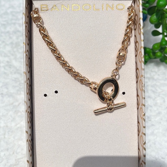 Bandolino | Accessories | Nib Bandolino Toggle Closure Necklace | Poshmark